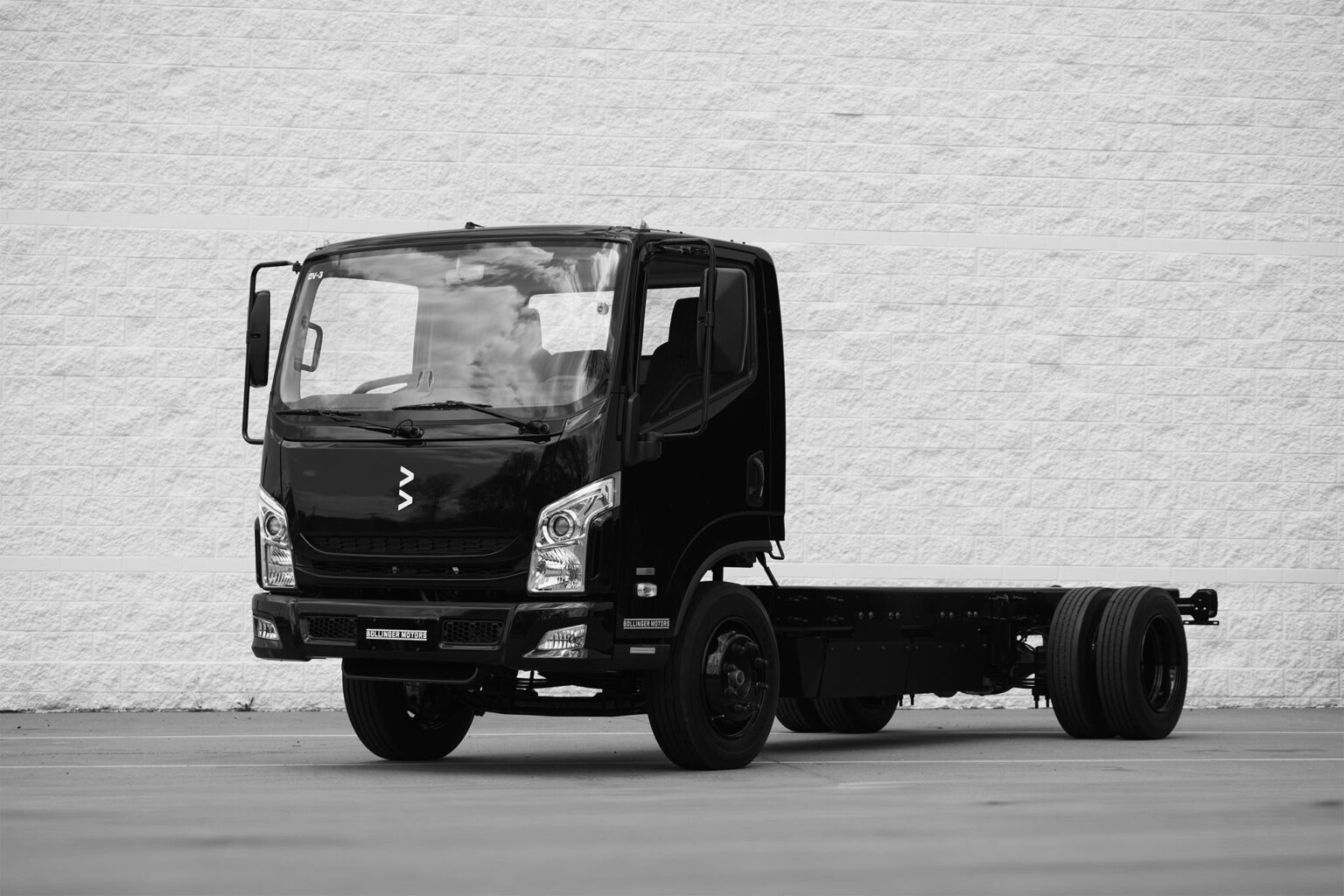 Bollinger Announces Sale of 80 B4 trucks to Momentum Groups